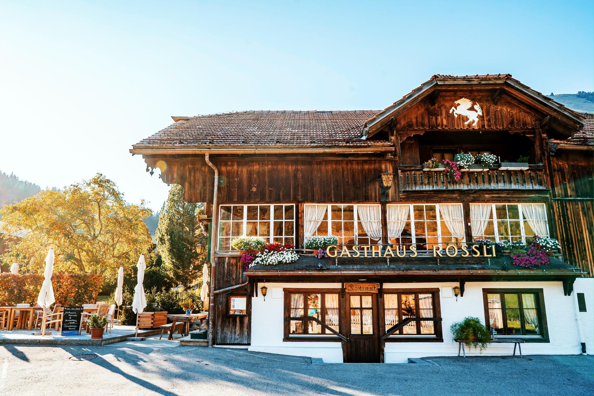 Commis de Rang Feutersoey-Gstaad bei Restaurant Rössli in Feutersoey ...